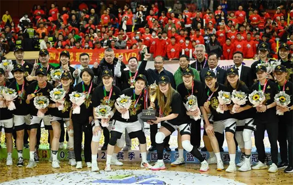 四川女篮夺得WCBA总冠军_文体社会_新民网