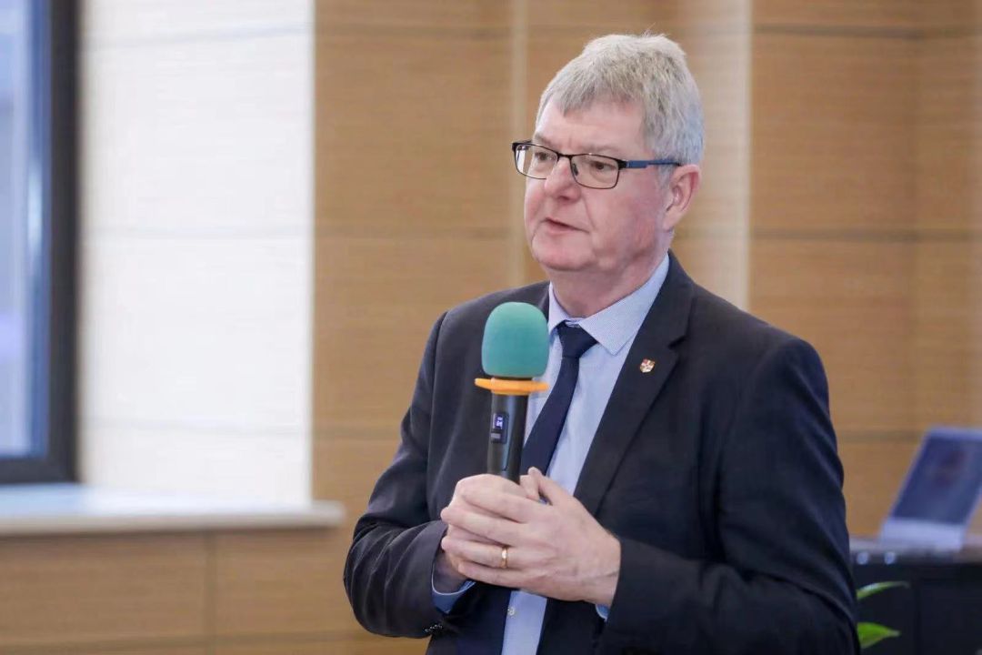 什么样的学生能进剑桥？普陀这里的名师讲堂告诉你答案→_上海普陀_新民网