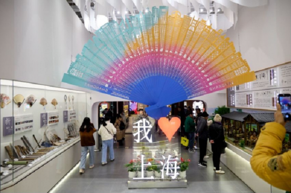 扇影翩翩舞古今 上海豫园新开“扇子博物馆”_城生活_新民网